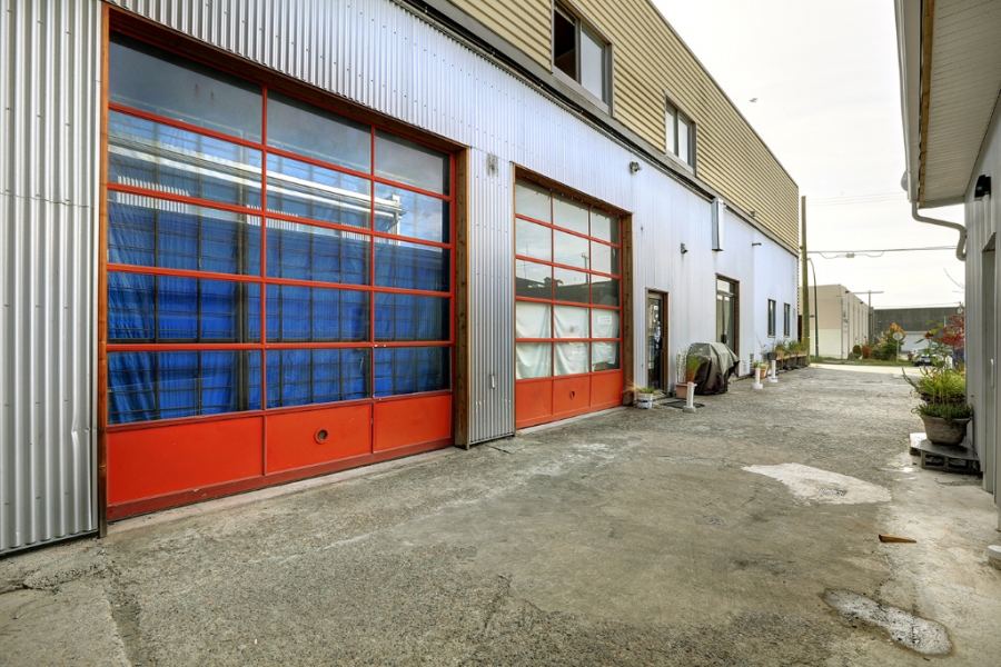 The Building – The Mergatroid Building